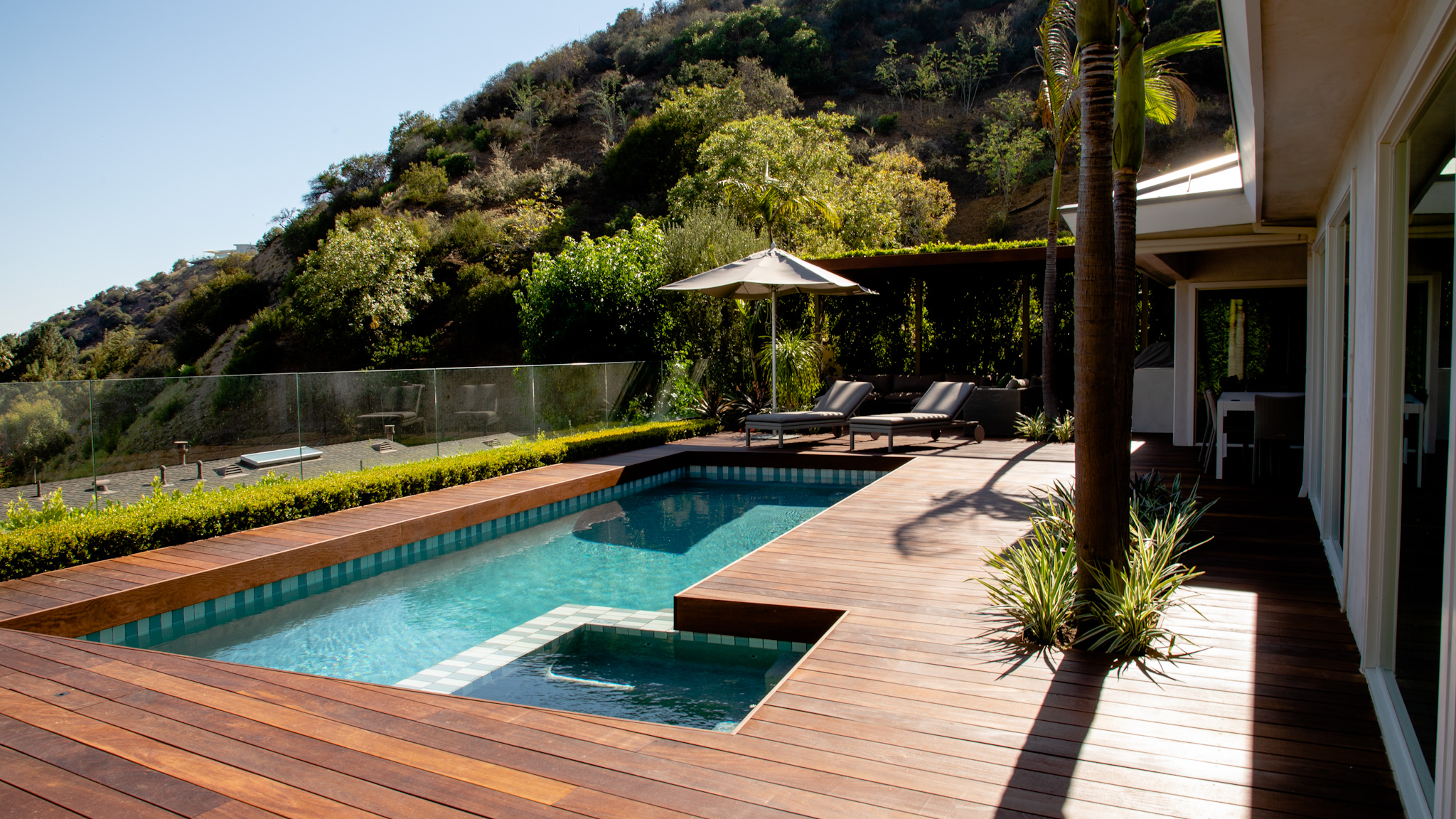 Pool Deck Design : The Ultimate Luxurious Oasis by LA Decks