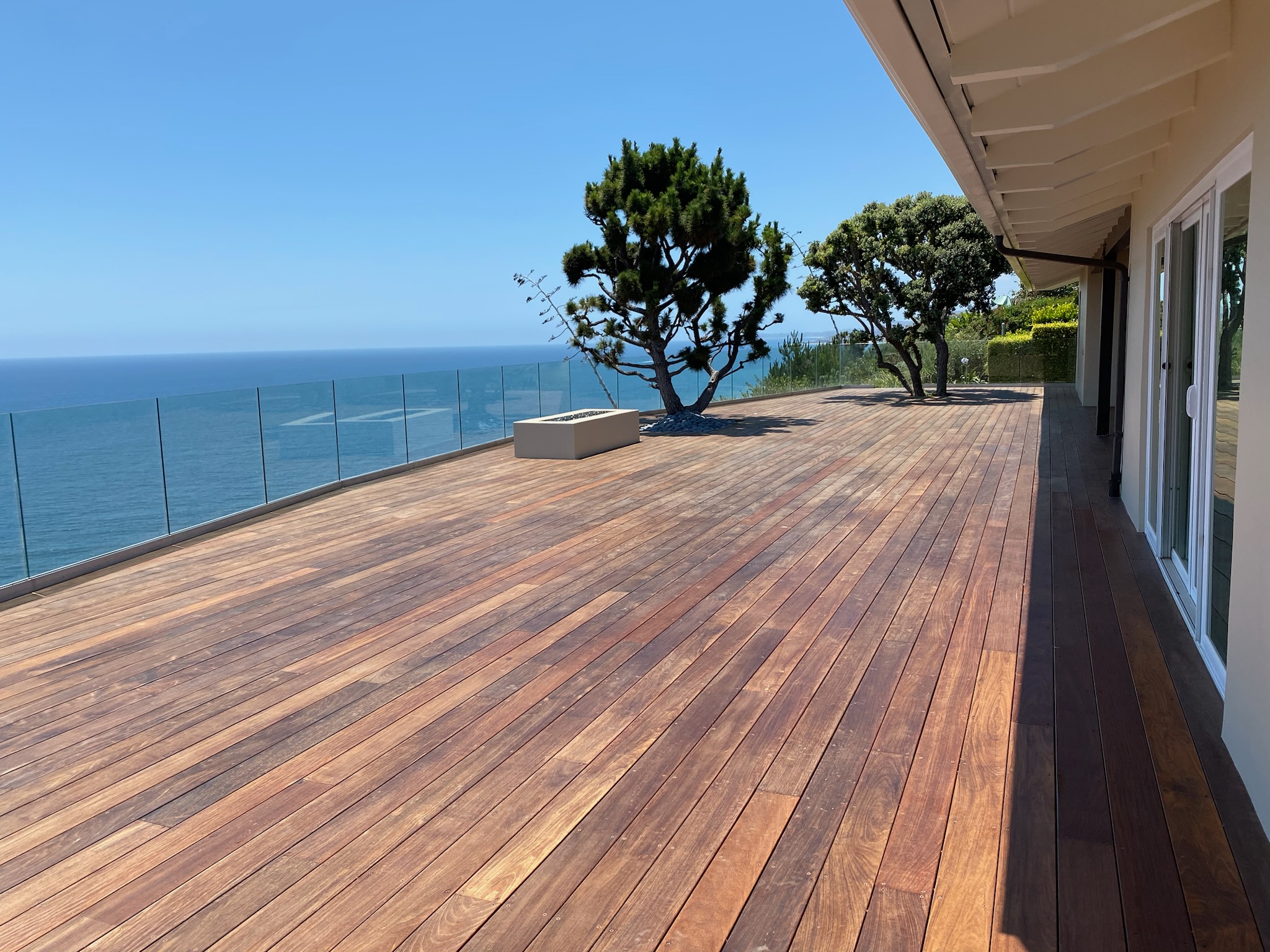 Seal Beach Deck Builders : Create a Stunning Custom Space