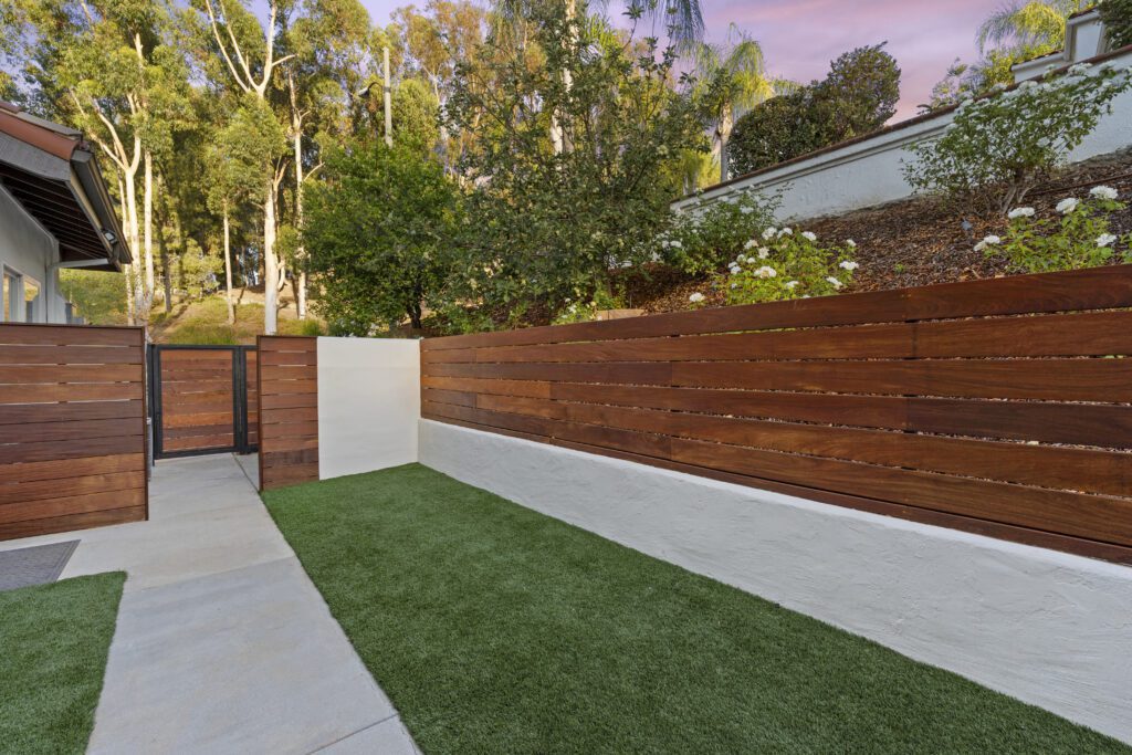 Wood Fencing in LA: Build Higher Fences with LA Decks
